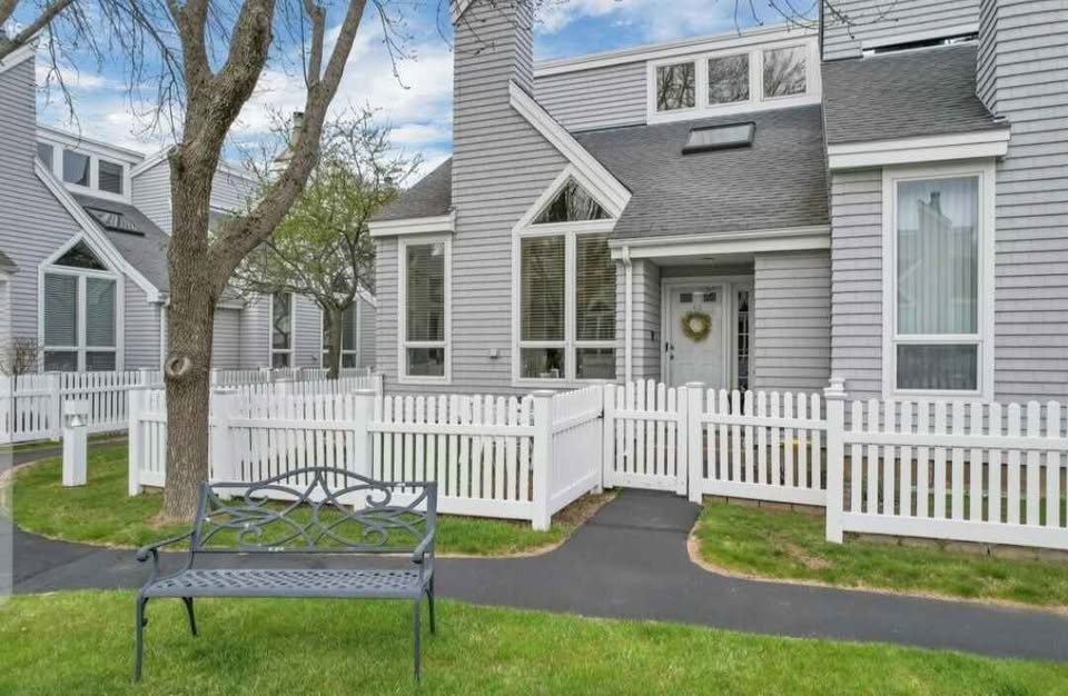 York Maine Ocean House Rental Near from Short Sands Beach - Rivers By ...